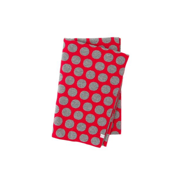 毛100％の極細糸で編みこまれた、チクチクしない、 保湿性のあるマフラーウール糸は最高級品種の羊毛でエクストラスーパーファインウールと名付けられ、原毛の細さを示す指数では「SUPER 160」に位置付けられています。その繊維は直径15.1〜...