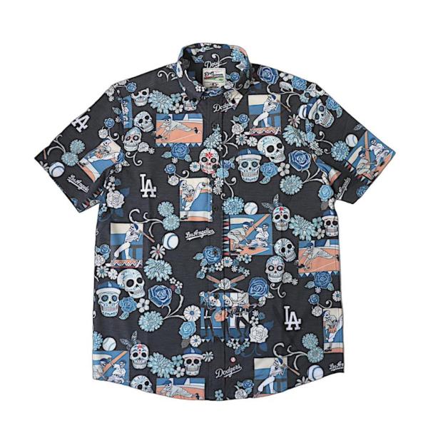 REYN SPOONER レインスプーナー DIA DE LOS MUERTOS BUTTON FRONT BD SHIRTMLBとレインスプーナーのコラボアイテムのLA ドジャーズのアロハシャツです。メキシコの先祖の人生と功績を称える祝日...
