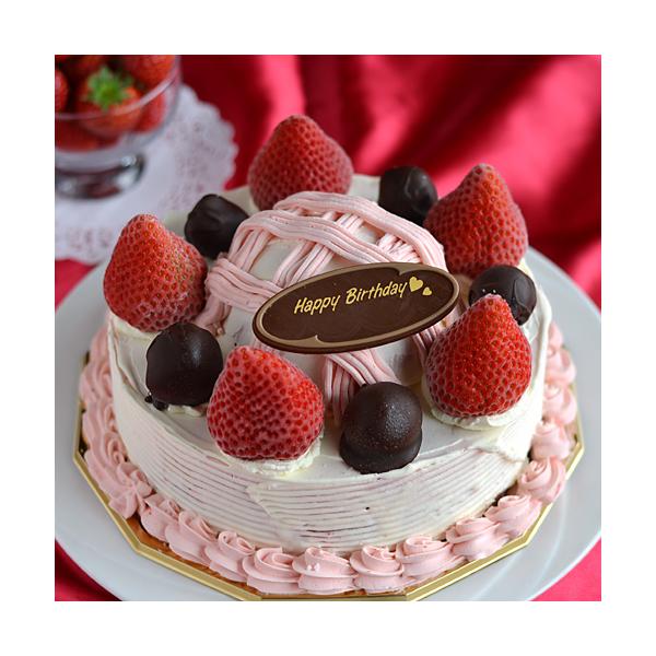 プレミアムで特大サイズの国産苺の中にはたっぷりの練乳を入れております。アイスの種類は、上部ドーム型の中味がイチゴシャーベット。ケーキの土台部分がクーベルチュールのミルクチョコレートがたっぷり入ったチョコチップ入りのチョコレートアイスと、苺を...