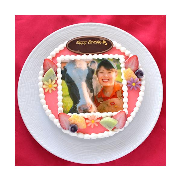 入学、卒業、成人式、記念日などの節目のお祝いや、子供の成長を見守る部活動、気の合う仲間や家族との旅行など、日常の中で撮り溜めた写真の中から最高の1枚をケーキにのせて、大切な人に贈ってみませんか？きっと特別な気持ちが伝わるはずです。 ◆『ご注...