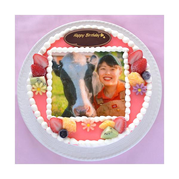 入学、卒業、成人式、記念日などの節目のお祝いや、子供の成長を見守る部活動、気の合う仲間や家族との旅行など、日常の中で撮り溜めた写真の中から最高の1枚をケーキにのせて、大切な人に贈ってみませんか？きっと特別な気持ちが伝わるはずです。 ◆『ご注...