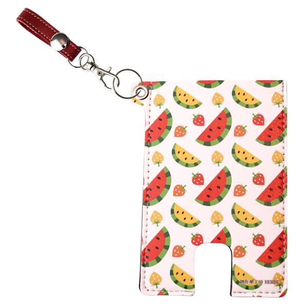 ☆パスケース素材：ポリウレタン合成皮革☆パスケースサイズ：約102×67mm※プリントパスケースの裏面は黒になります。☆ミニストラップ素材：牛革（ナスカンフック付）☆ミニストラップサイズ：約6cm、幅：約1cm（多少サイズに誤差があることが...