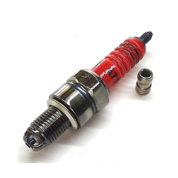 純正ノーマルプラグからレーシングパフォーマンスにグレードアップ。3極の発火ポイントで点火エネルギーの強度を増やす事により、エンジンの安定とパワーアップを両立させます。・マフラー ウィンカー ブレーキランプ 駆動系まで交換してカウルをペイント...