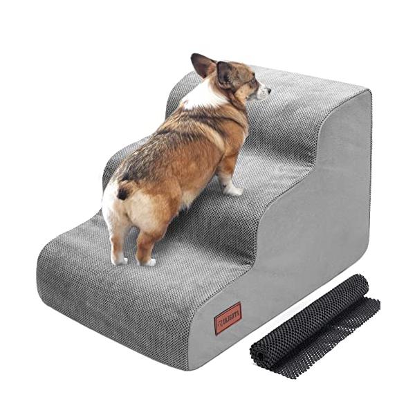 3段　グレー/-/ULI-GLT-GY・PatternName:3段　グレー・ペットの段差の上り下りをサポートするステップです。ゆるやかな傾斜で足が短い犬猫・小さい犬猫やシニアにもやさしい。クッション性の高いウレタンを採用、愛犬の腰に負担を...
