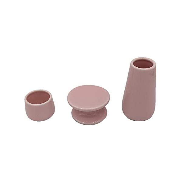 パッケージ個数:3・ペットちゃんのご供養に欠かせない、水入れ、花立、供物台（ごはん台）をセットにしました。・火を使わないセットですので、お仏壇や納骨堂にもおすすめです。・手のひらにおさまるようなミニサイズの可愛いペット専用仏具です。・天国の...