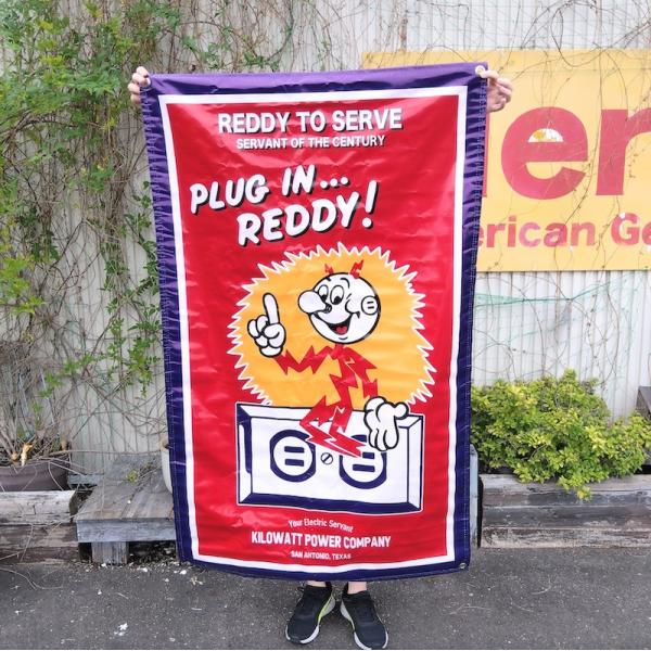 サイズ(約)：高さ136×横84cm素材：ビニールコンセントからひょっこり出てきた、オールドアメリカンなレディキロワットのビニール製バナーです！高さ136cm、横84cmのビッグサイズなので、部屋やガレージ、お店に1枚あるだけで雰囲気抜群！...