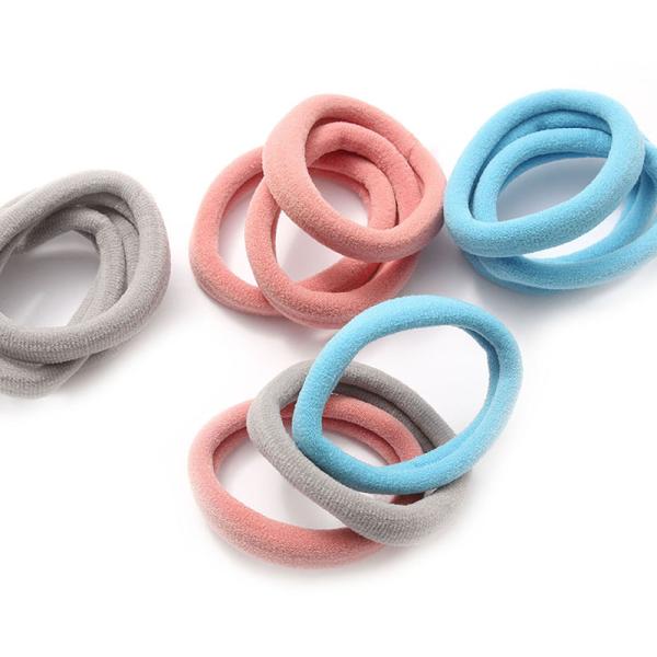 材質：ナイロン商品の個数：3個入りサイズ:直径約5cm/太さ約0.8mm〜1cm水に強い洗えるヘアゴム長持ちヘアゴムウエットスーツのような素材のヘアゴム弾力性・耐久性があり長期間使用できますフィットネスヨガ・ランニングにも使っていただけます...