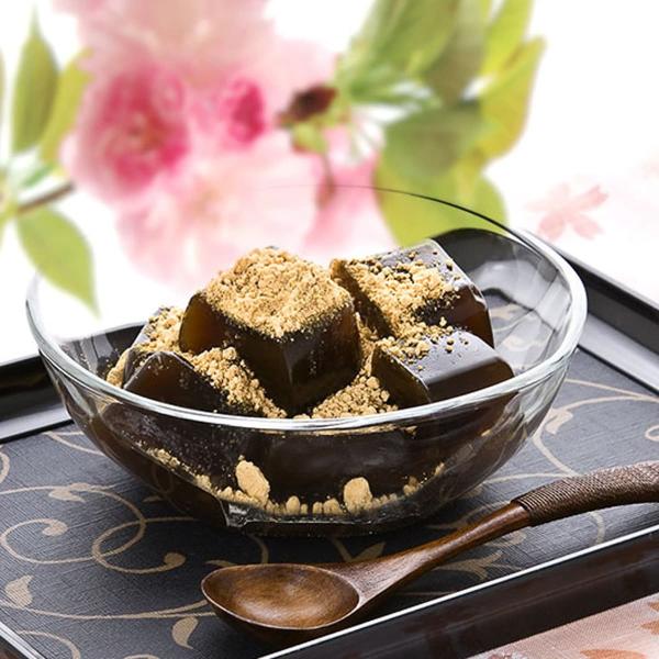 内容量：【抹茶わらびもち（60ｇ×3）、黒蜜10ｇ】×2箱、【黒糖わらびもち（60ｇ×3）、きな粉6ｇ】×2箱原材料名：黒糖わらび餅 : 黒糖(沖縄県製造)、水飴 米酢、 コンニャク粉、 餅 粉、食塩、本わらび粉、くず粉/加工澱粉、増粘多糖...