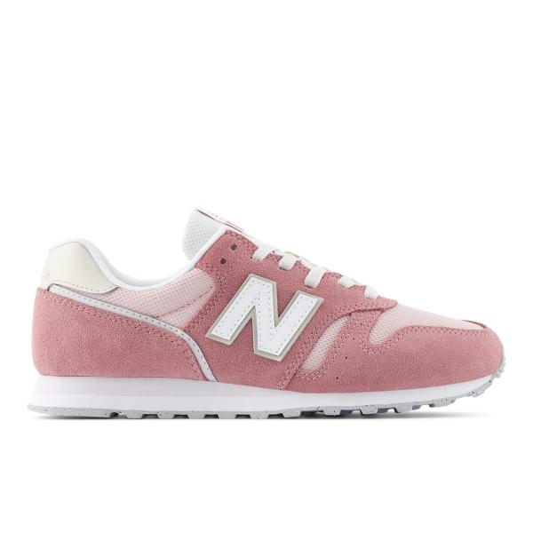 NEW BALANCE W373 ニューバランス　2026年春夏新作。ニューバランスのオーソドックスなランニングスタイルを提案するLIFESTYLEモデル「373」に新色が登場。風合いを醸し出すスエード/メッシュのアッパーを、やわらかなシー...