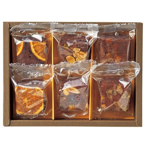 　濃厚なチョコ生地に、ナッツと果物を散りばめて。袋を開けると、カカオの香りがふわり。甘すぎない濃厚なチョコの味わいと、ザクザク刻んだナッツの香ばしさ、ドライフルーツの甘酸っぱさを、ひとくちサイズに閉じ込めました。　選りすぐりのフルーツをふん...