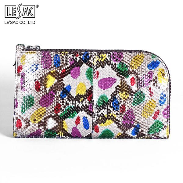 【日本が誇る老舗メーカー、LE'SAC(レザック)】1980年にに東京で創業したLE'SAC(レザック)。クロコダイルやパイソンなどのエキゾチックレザーを中心に取り扱っており、熟練の職人が制作する唯一無二なデザインの製品が人気です。当店は正...