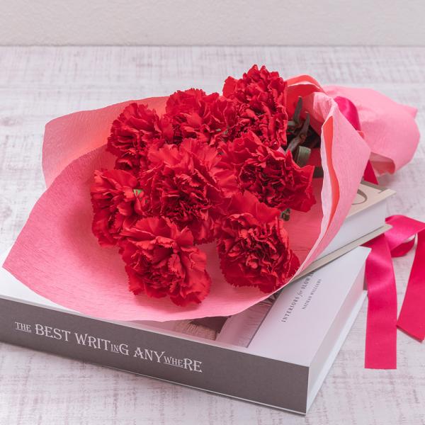 ■お届け2026/5/7 から 2026/5/10まででご指定ください※お届け日指定締切 2026/4/30 以降は指定不可■注文締切2026/05/07　14:00まで「ありがとう」の気持ちをまっすぐに伝えるなら、やっぱり赤いカーネーショ...
