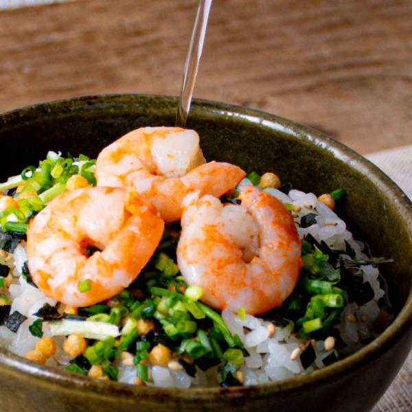 高級海鮮切り身だし茶漬け（ふぐ茶漬の伝統・製法を活かし、レトルト加工された切り身で素材の味・食感そのままに。高級料亭さながらの出汁つゆが決め手の本格お茶漬けの素。ちょっと贅沢な料亭気分でお茶漬けをお楽しみください。【原材料名】〈切り身〉えび...