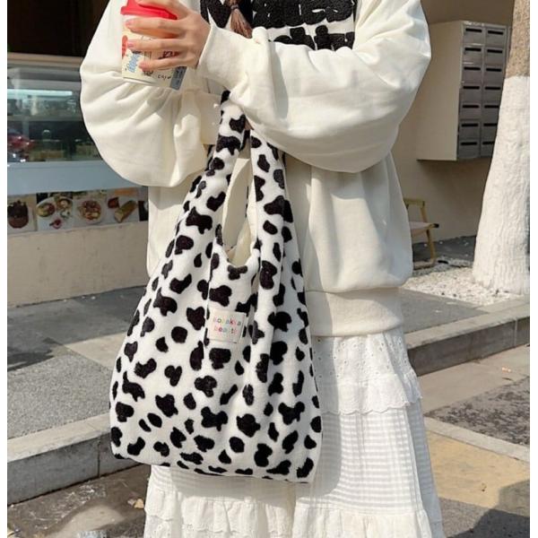 ※こちらお取り寄せ商品(3週間前後)になります。トートバッグサイズ 約34cm×41cm×10cm※海外から取り寄せた輸入品です。海外製特有の作りの甘さがあることがあります。検品はしましたが、細かい点(色ムラ、プリント割れ、プリントかすれ、...