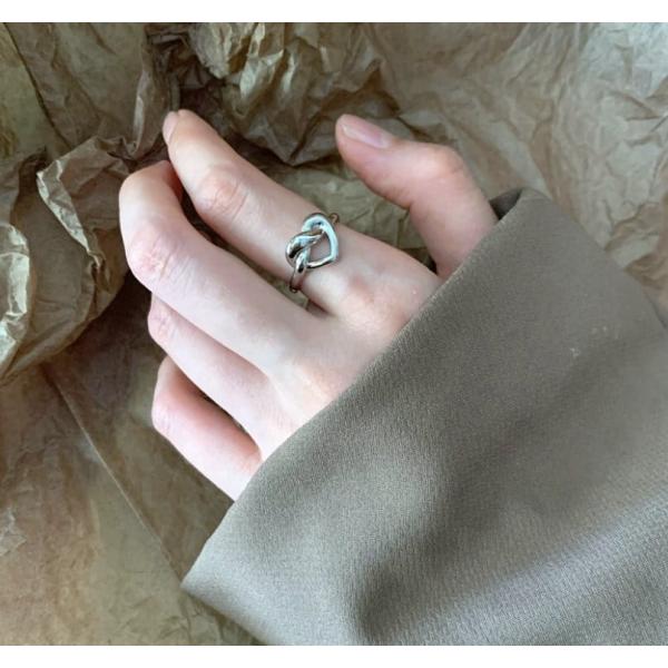 こちらお取り寄せ商品(3週間前後)になります。リング材質:合金ラッカー※海外から取り寄せた輸入品です。海外製特有の作りの甘さがあることがあります。検品はしましたが、細かい点(色ムラ、プリント割れ、プリントかすれ、糸ほつれ、サイズ感等)が気に...