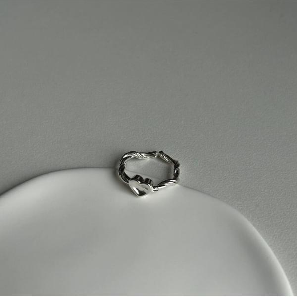 こちらお取り寄せ商品(3週間前後)になります。リング材質:合金ラッカー※海外から取り寄せた輸入品です。海外製特有の作りの甘さがあることがあります。検品はしましたが、細かい点(色ムラ、プリント割れ、プリントかすれ、糸ほつれ、サイズ感等)が気に...