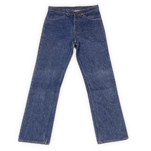 【商品名】LEVI'S　519-0217【サイズ】表記：W32L32　　＊縮んでいますので必ず実寸を参考にして下さい。　　　　【状態】ランク：C (やや傷や汚れあり) 　＊付属品は画像の通りです。