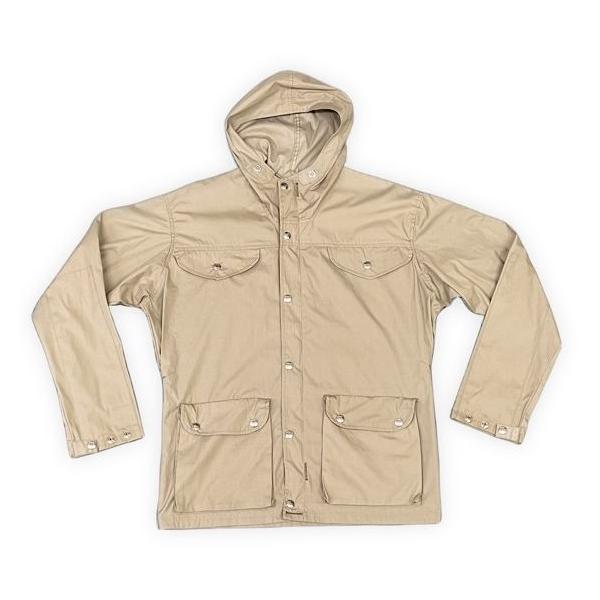 【商品名】gap  Mountain parka【サイズ】表記：S　　　　【状態】ランク：C(やや傷や汚れあり)　　＊付属品は画像の通りです。