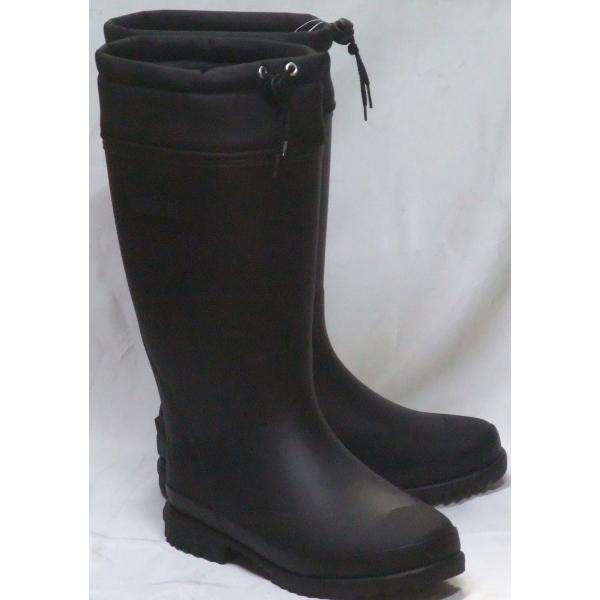 ムーンスターの男性向け軽量・防滑ラバーブーツ＜マウンテンフィールド MFL FG20R>です。履き口にフードが付いたシンプルなデザインです。胴周りはゆったりとした形状ながら、甲周りは程よいフィット感のある、履きやすく脱げにくい設計です...