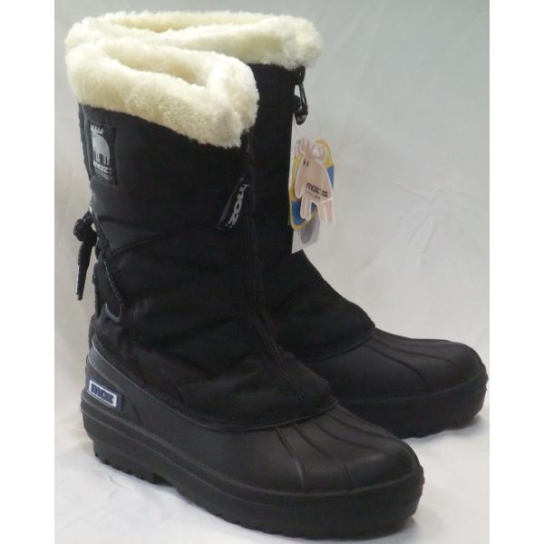 北欧スウェーデンのFARG＆FORM社が発信するスタイリッシュな雑貨ブランド＜モズ moz＞の防水機能を備えたダウン調ビーンブーツタイプの防水ブーツです。ブーツの長さがハーフ丈で履き口とブーツ内がボアライニング仕様で、非常に暖かい作りです。...