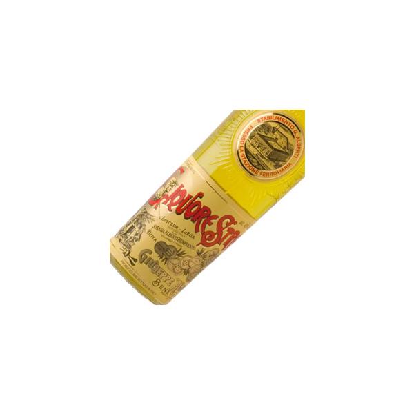 ストレーガ（イタリア語で“魔女”という意味）の名を持つこのリキュールは、シナモン、フィレンツェ・アイリス、ジャマイカ・ペッパー、アペニン山脈のエニシダ、サニオ、ミントなどヨーロッパ、中央アメリカ、アジア諸国から仕入れた７０種類以上ものハーブ...