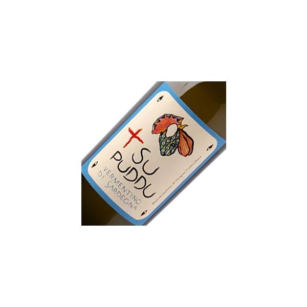 ラベルを横にすると雄鶏の頭部のスケッチが描かれているのが認識できるようにＳＵ ＰＵＤＤＵはサルデーニャの方言で“雄鶏”を意味している。ヴェルメンティーノは典型的なサルデーニャの地ブドウの一つ。ティレニア海沿いの気候に順応することから広く栽培...