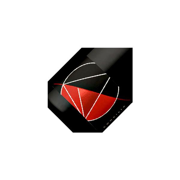 ペンフォールズにて16年間チーフワインメーカーを勤めたジョン デュヴァルが2002年設立。「最高のワイン産地の一つ」バロッサのブドウの魅力を表現し、至宝のような卓越したワインを生み出します。グルナッシュは30%全房で8日間発酵、50%フレン...