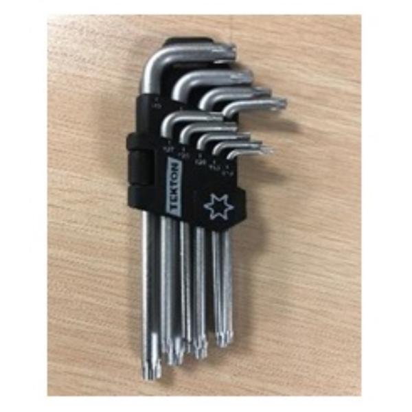 【特長】●持ち運び、保管、レンチの取り外しに便利な開閉式ホルダータイプ。【用途】●T型トルクスネジの締め付け、緩め作業に。【仕様】●９本組。