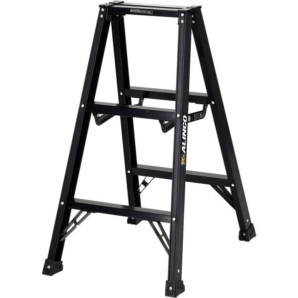 送料無料　但し北海道・沖縄・離島は除きます。こちらは大型商品のため配送にはお時間が掛かる場合があります。納期に関しては注文後確認しご連絡致します。　　　超軽量専用脚立「CIERO BLACK」　プロの方はもちろん、女性や高齢者の方にも配慮し...