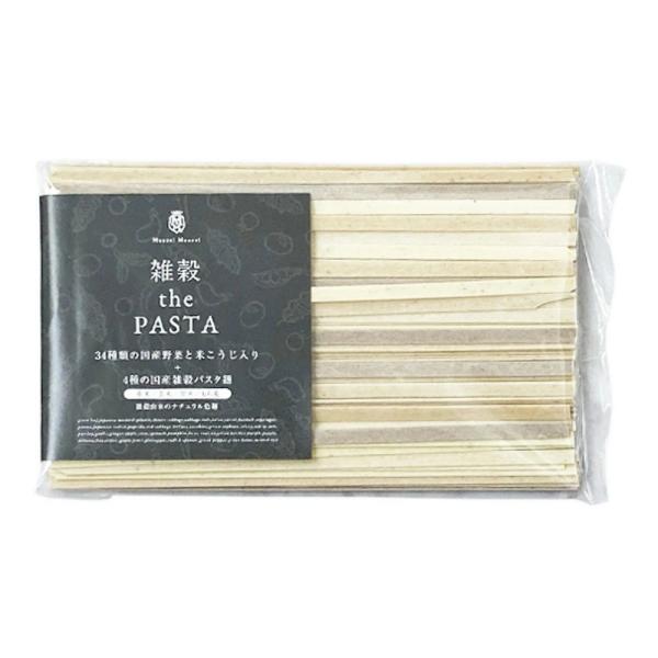 【商品説明】34種類の国産野菜と米こうじと4種の国産雑穀(赤米/玄米/黒米/もち麦)を混ぜ合わせたオリジナルパスタ。 パスタの長さが短いのが特徴で小さめのお鍋で手軽に茹でることができ4種類の国産雑穀が練り込まれたナチュラル色麺をサラダに添え...