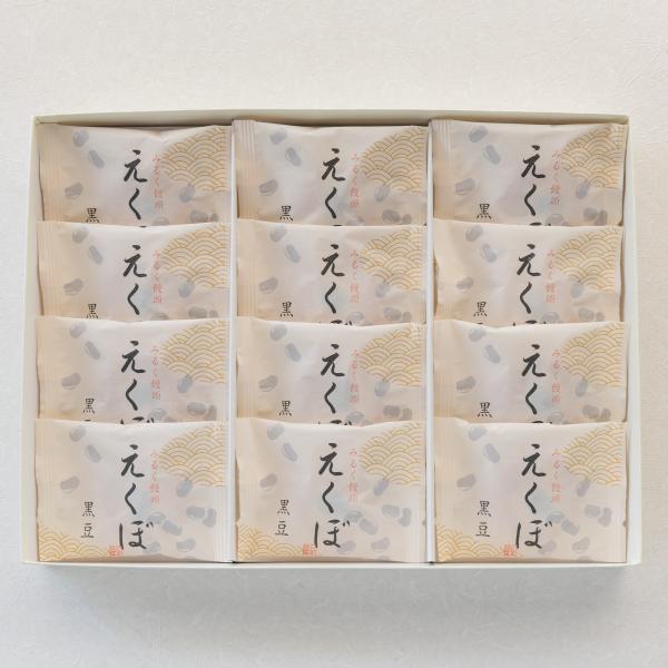 葉山 日影茶屋  みるく饅頭えくぼ12個入EK-12「みるく饅頭えくぼ」ミルク餡をしっとりした生地で包み込んで北海道産の黒豆を添えました。原材料： 【みるく饅頭えくぼ】白生餡（国内製造）、砂糖、小麦粉、加糖れん乳、液卵、脱脂粉乳、バター、黒...