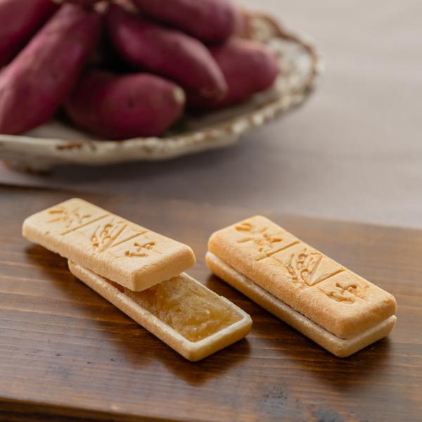 葉山 日影茶屋 手造り最中つれづれ芋餡４個入TR-4「手造り最中つれづれ芋餡」鳴門金時の芋餡と風味豊かな最中種を手作りで合わせるサクサク食感の最中です。原材料： 【手造り最中つれづれ芋餡】〈最中餡〉芋餡（国内製造）、砂糖、水飴、寒天、食塩／...