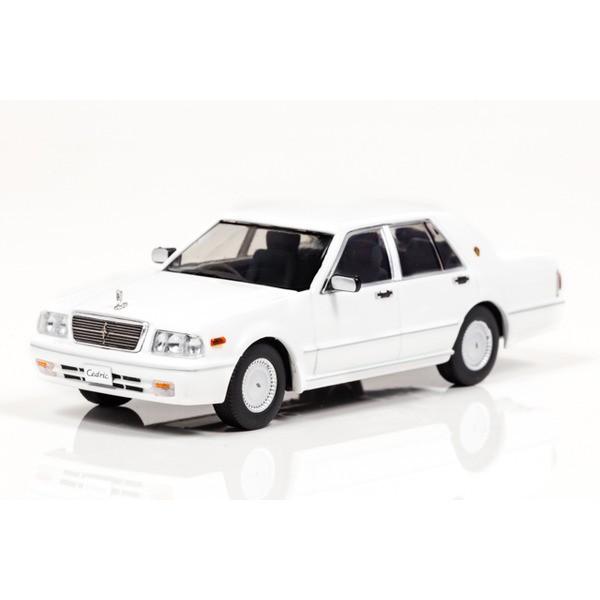 CARNEL 1/43 日産 セドリック CLASSIC SV (PY31) 1998 (Pure White) 限定500台営業車やハイヤーなどの用途も含めると1987年から2014年と長きに渡って生産されていた日産セドリック(PY31)...