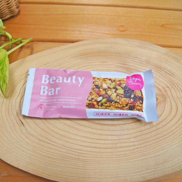 オーサワ、ムソーの自然健康食品。ビューティーバー、プレーン。お得な３個セットもございます。8種類の有機ドライフルーツ・ナッツがたっぷり入ったシリアルバーです。甘酒や米あめ、アガベシロップなど自然由来の甘みでコーティングされているので、美味し...