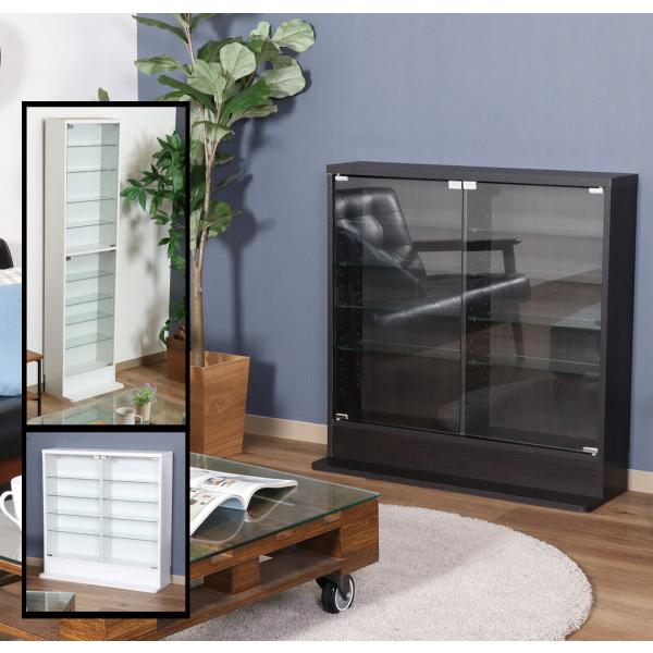 フィギュアやアクセサリーをより美しく見せてくれる強化ガラスケース。 埃から守り、綺麗な状態で展示できます。扉はマグネットのプッシュ式で手軽に開閉できます。収納するものに合わせて棚位置高さ調整が可能。収納部分の奥行は19cmで邪魔になりにくい...