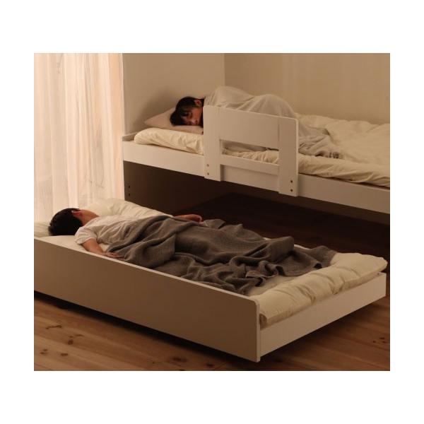 お子様お二人で使用することもできますし、お一人で使用する場合は下段を収納として使用することもできます。下段はキャスターが付いたスライド式になっている為収納にお使い頂けます。通気性の良いすのこ仕様。●上段シングル：幅104cm長202cm高5...