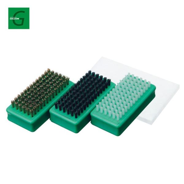 お得なミニブロンズブラシ、ミニボアブラシ、ミニナイロンブラシの3点セット。■各ブラシサイズ：縦約48mm×横約96mm×高さ約32mm■ミニファイバーテックス(細)サイズ：縦約76mm×横約114mm■原産国：台湾■特徴：ブラシクリーナーで...