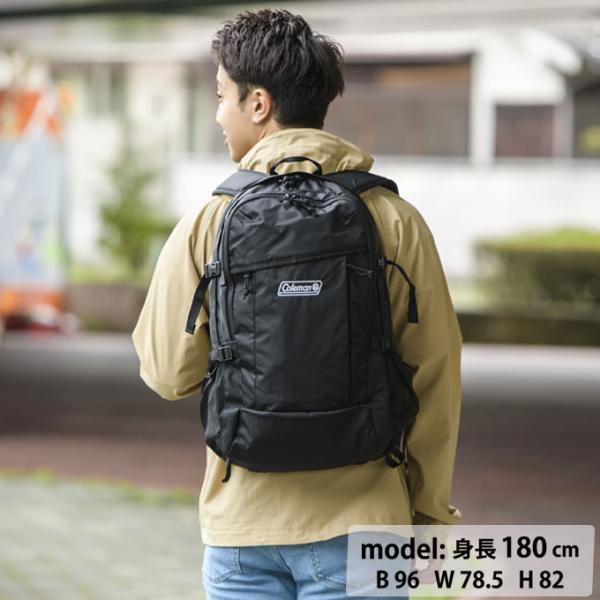 ■カラー：BK ( ブラック )■容量：約33L■サイズ：約34(W)×51(H)×22(D)cm※製品によって仕上りサイズに多少の誤差がありますのでご了承下さい。■重量：約685g■素材：ナイロン、ポリエステル他■特長：・マルチコンパート...