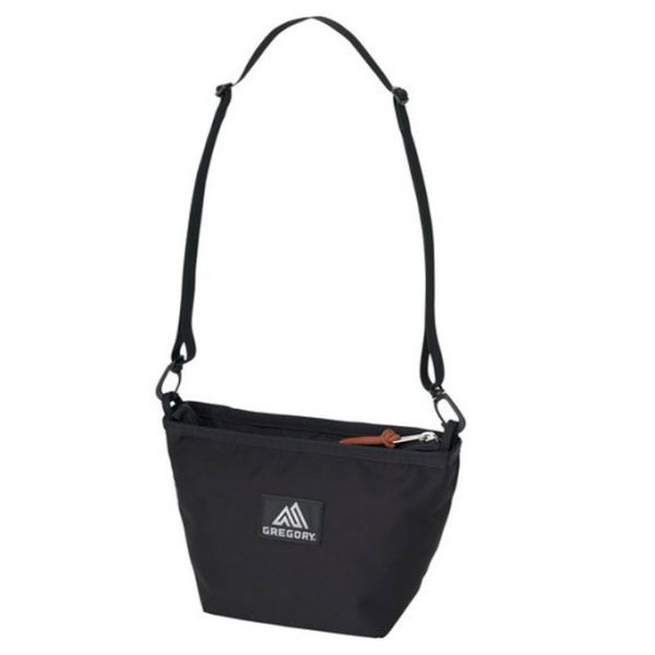 小さな小さなショルダーバッグですが、マチを大きく取ることで収納力は見た目以上で充分です。このマチはバッグに収納力を与えるだけではなく、特徴的なバッグのデザインをつくり出しています。■カラー：ブラック■サイズ：24H×15W×13.5Dcm※...