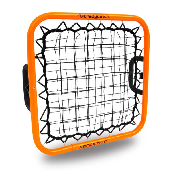 サッカーのトップレベル選手を指導するゴールキーパーコーチの必須アイテムです。ゴールキーパーだけでなく、持ち手があるため、ネットの向きを変えてハイボールにしたり、バウンドさせたり、届きにくい場所にコントロールしたり、向きを変えるだけで、様々な...