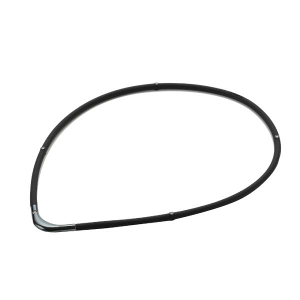 スタイリッシュなV型トップのシリコーン製磁気チタンネックレス。■カラー：BK/ガンメタ ( ブラック/ガンメタリック )■サイズ：45cm ( 幅/10cm、奥行/1.6cm、/高さ14cm、長さ/45cm )■重量：10.2g■素材：本体...