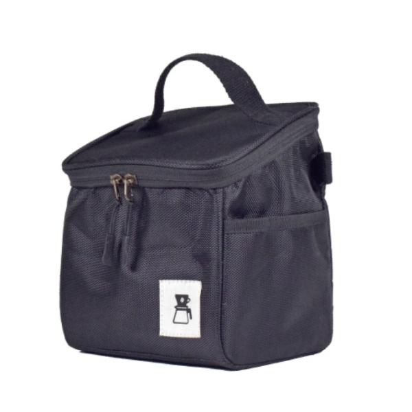 ■カラー：ブラック■サイズ： ( 約 ) 幅18cm×奥行16cm×高さ21cm※製品によって仕上りサイズに多少の誤差がありますのでご了承下さい。■重量：約200g■素材：表地/1680Dナイロン裏地/アルミ蒸着フィルム断熱材/ポリウレタン...