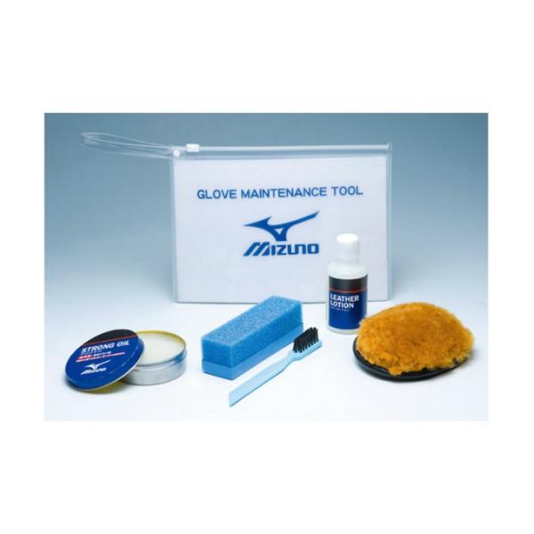 お手入れに便利な携帯パック■サイズ：液体40ml、固形40ml■素材：動物性油脂、植物性油脂、硬化脂肪酸類、保革剤■原産国：日本■付属品：ブラシ、スポンジ、つや出しパフ付検索ワード：野球 ソフトボール お手入れ メンテナンス用品 グラブオイ...