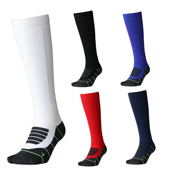 野球専用ソックスから待望の新商品、BASEBALL TABIシリーズが登場。ロングパンツスタイルに合うクルー丈、従来のスタイルに対応するロング丈、セパレートタイプに適応するロングストッキングがラインナップ。■カラー：09(サラシ)、12(ク...