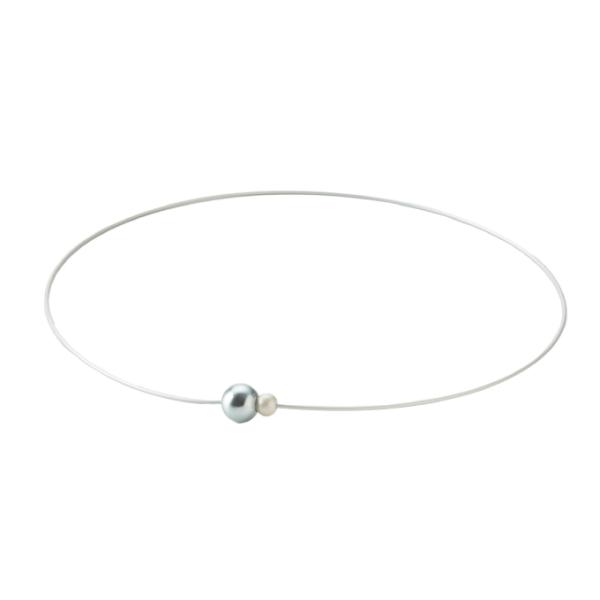 洗練された輝きでスポーツシーンに彩りを■カラー：BL/パール■サイズ：45cm検索ワード：健康グッズ ネックレス 疲労回復