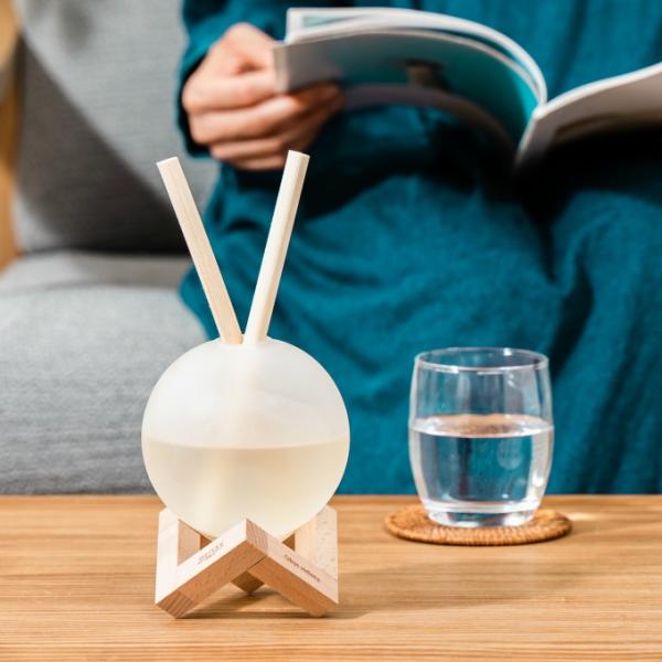 ■香りのバリエーション：ブラックアンバー ( BA )シトラスバーベナ ( CV )クリアエアー ( CL )■サイズ：100×100×130mm ( リード長さ/(約)180mm )※製品サイズはリードスティックを含みません。※製品によっ...