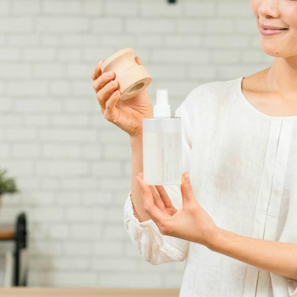 ■香りのバリエーション：ブラックアンバー ( BA )シトラスバーベナ ( CV )クリアエアー ( CL )■サイズ：63×63×180mm※製品によって仕上りサイズに多少の誤差がありますのでご了承下さい。■重量：372g■内容量：(約)...