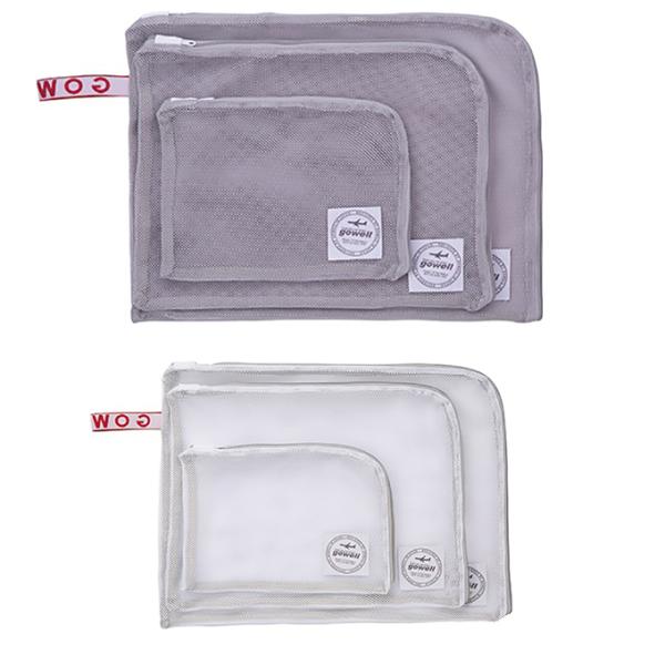 衣類を入れたままそのまま洗濯機で洗える収納ポーチです。L字型にファスナーが開いて服の出し入れも楽々で、帰宅後にそのまま洗濯機で洗えます。■カラー：GY011、WH044■サイズ(実寸サイズ)：16cm×3cm×25cm※製品によって仕上りサ...