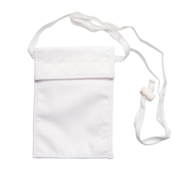 貴重品の盗難防止に便利。薄くてソフトな素材なので違和感なく装着できます■カラー：ホワイト■サイズ：縦/170mm、横/120mm（首紐含まず）■素材：ポリエステル検索ワード：バッグ かばん 鞄