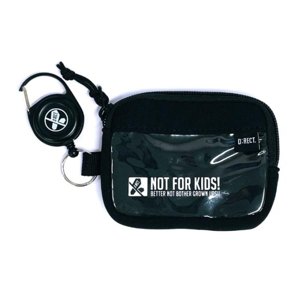 ゲレンデでのパスケースやその他カード入れコインケースに便利なアイテム。普段使いでもOK。■カラー：BK■サイズ：縦85mm×横115mm※製品によって仕上りサイズに多少の誤差がありますのでご了承下さい。■原産国：中国検索ワード：リフト券ホル...